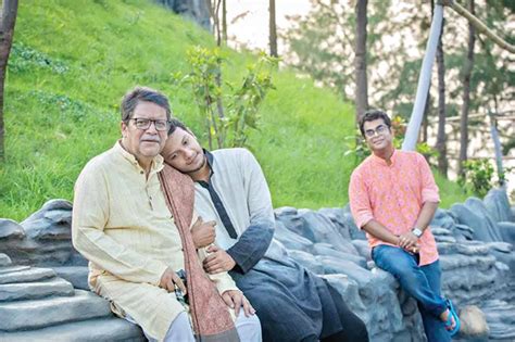 বিপ্লব সাহার কণ্ঠে ‘ও বাবা