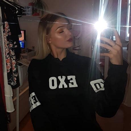 Loveless Vol Kouga Yun Amazon Com Books