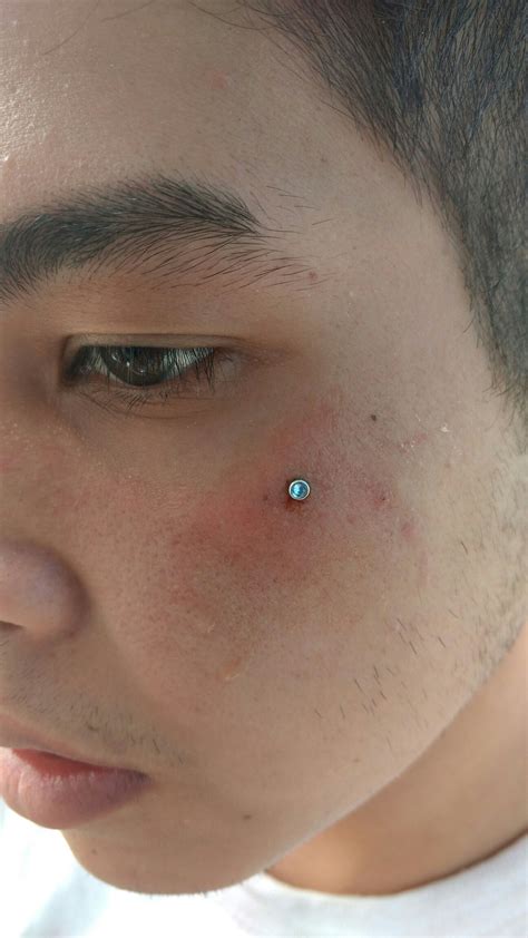 Microdermal Piercing Microdermal Piercing Hombre Cara Hombre Tatuajes