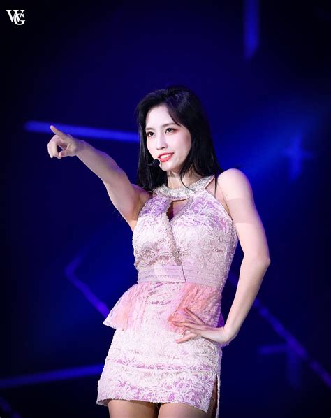 Momo Scrolller