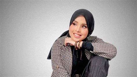 Lirik Dan Terjemahan Lagu Putri Ariani Loneliness Bahasa Inggris