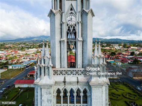 Hermosa Vista Aérea De La Iglesia Gótica De Coronado En Costa Rica Foto