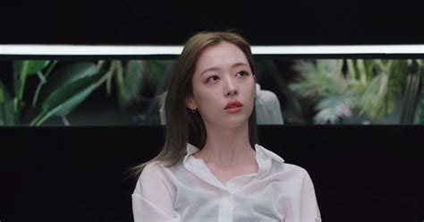 Sulli trong phim tài liệu cuối Giãi bày chuyện bị ném đá vì không mặc nội y chán ghét bản