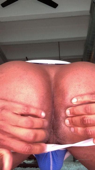 Trey Pressley 玩弄他的洞 Xhamster