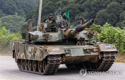 야전 훈련 위해 이동 중인 K1a2 전차 연합뉴스