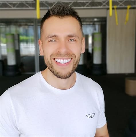 Daniel Vasile Posts Facebook