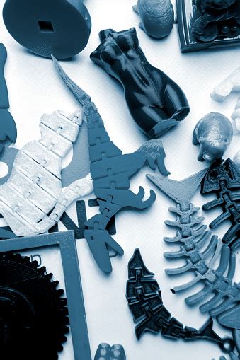 3d 프린터로 인쇄된 모델입니다 3d 프린터에 인쇄된 밝은 다채로운 물체 0명에 대한 스톡 사진 및 기타 이미지 0명 3차원 인쇄 3차원 형태 Istock