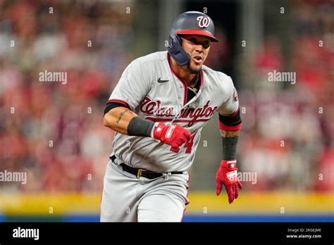Washington Nationals Ildemaro Vargas 14 Rounds The Bases During A