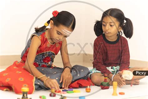 Two Indian Sisters Telegraph Two Indian Sisters Telegraph