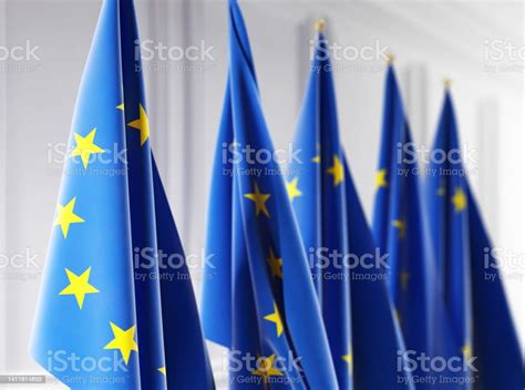 고전적인 인테리어 배경에 유럽 연합의 국기 3d 그림 교육에 대한 스톡 사진 및 기타 이미지 교육 국기 기 Istock