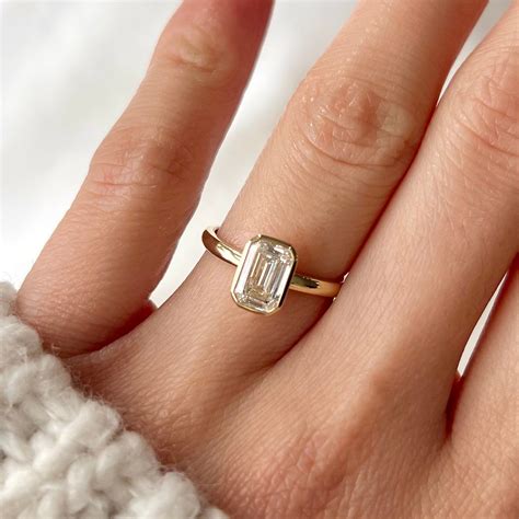 109ct Bezel Emerald Cut Gia Certified Diamond Engagement Ring 1 Ct