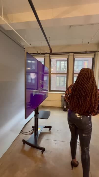 Video Laraib Ali Khan On Linkedin Filming A Timely And Fun Show With