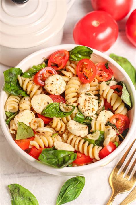 Easy Caprese Pasta Salad Recipe