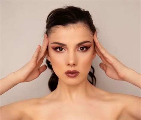 Top Trending Makeup Tips For Brown Eyes [best Tutorial] Best Shopping