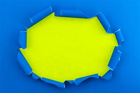 오픈 종이 배경 찢어진된 종이에 귀하의 메시지에 대 한 공간을 찢 어 0명에 대한 스톡 사진 및 기타 이미지 0명 개념 고철 Istock