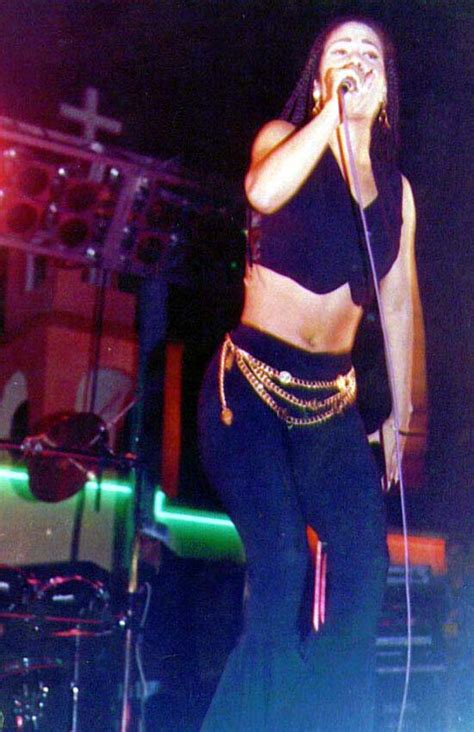 Selena Picture Gallery Number 17