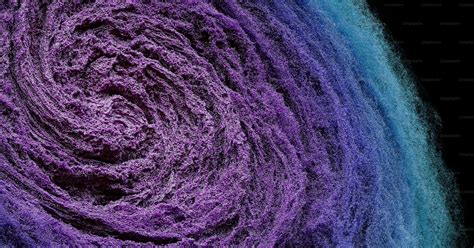 검은색 배경에 보라색과 파란색 소용돌이 사진 Unsplash의 무늬 이미지