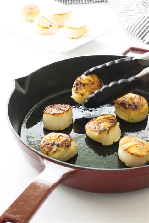 Seared Scallops In Black Truffle Beurre Blanc Sauce Savor The Best
