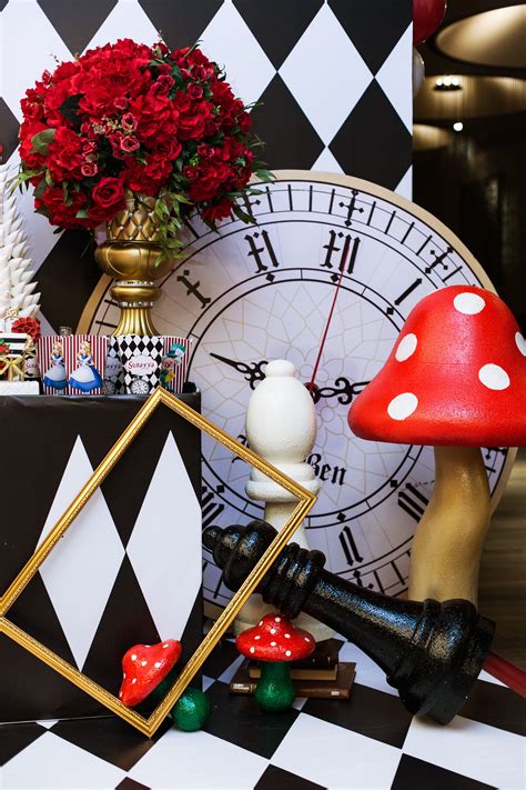 Alice In Wonderland 🐇♥️⏱️ Alice In Wonderland Theme Decoration