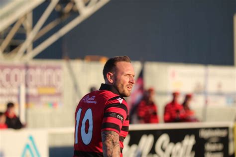 Forward Jonny Smith Rejoins Inverurie Locos