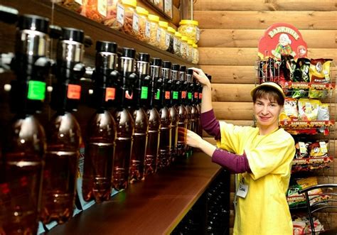 Требуется ПРОДАВЕЦ КАССИР в магазин крепких алкогольных напитков и разливного пива Ищем