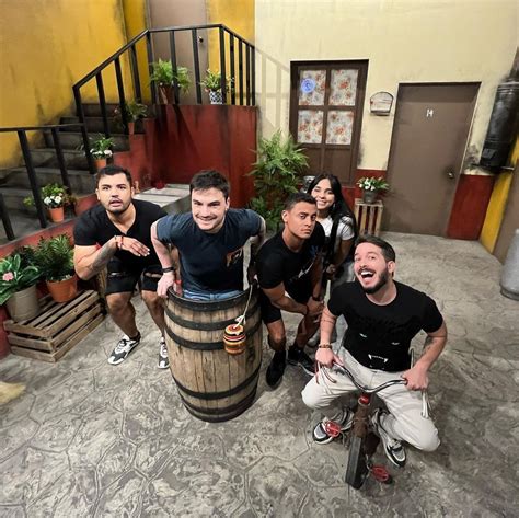 netolab felipe neto netos poses