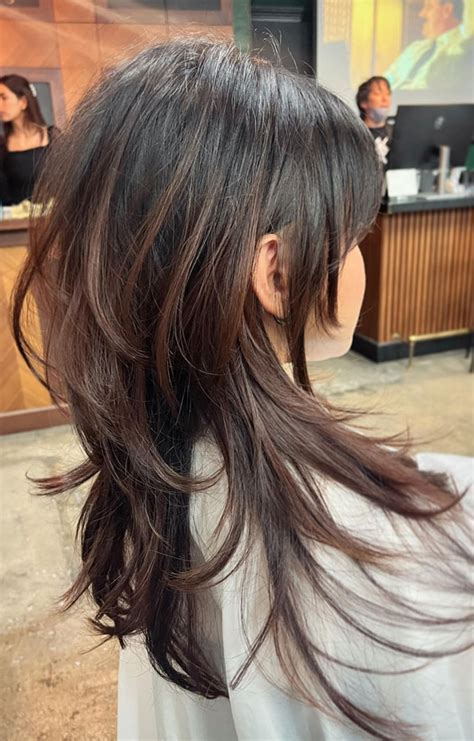 20 Wolf Haircuts For All Lengths Long Hair Hush Wolf Cut With Bangs