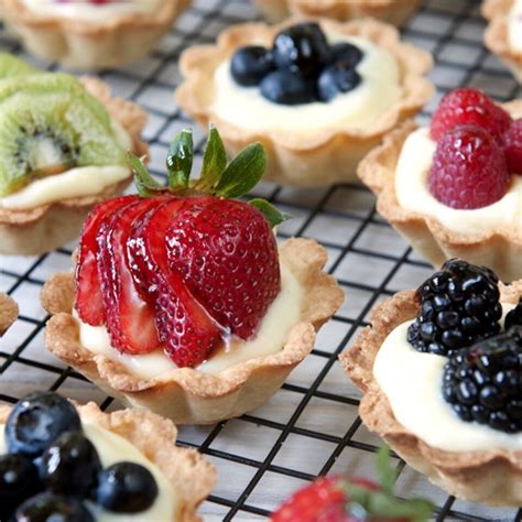 Mini Strawberry Tarts With Shortbread Crusts