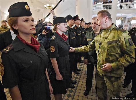 Росгвардия представила варианты новой формы