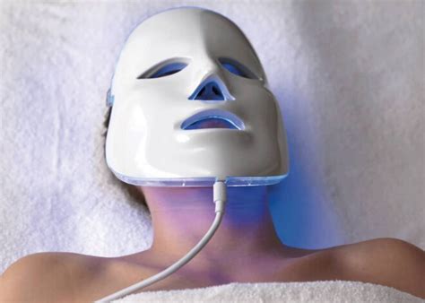 5 Led Face Masks For A Glowing Skin 2024