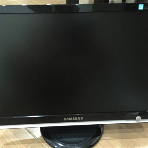 Cpu Monitor Computers Tech Parts Accessories Monitor Screens On Carousell