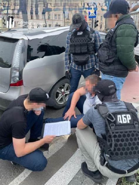 У Львові затримали прокурора за хабар від поліцейського Збруч