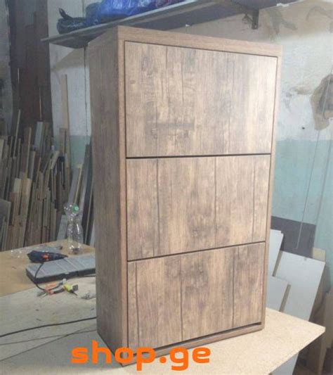 ფეხსაცმლის კომოდი