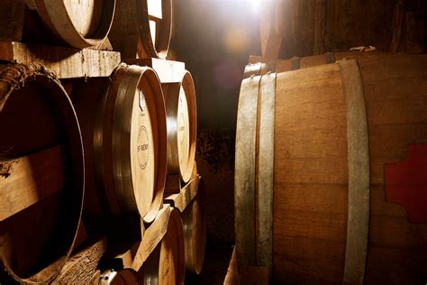 St-Rémy - 100% French history - St-Rémy – 100% French Brandy