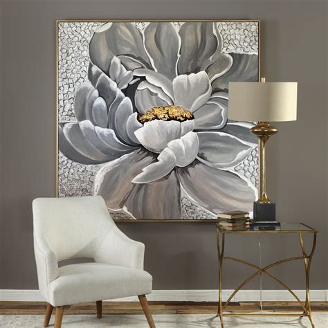 Majestic Gray Flower With Golden Petals Mur Gallery