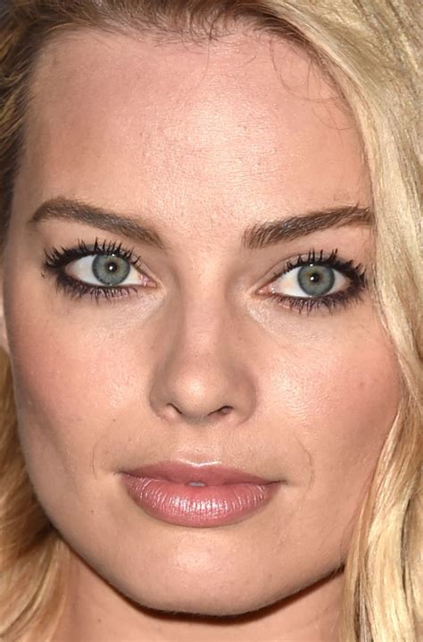 Close Up Of Margot Robbie At The 2017 Instyle Hfpa Tiff Celebration