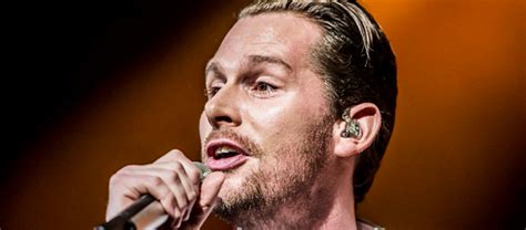 Efter Premieren På Filmen Om Tommy Seebach Sådan Reagerer Rasmus Seebach