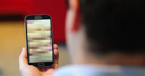 Do Not Watch Porn On Androis Smartphones Because Of Malware