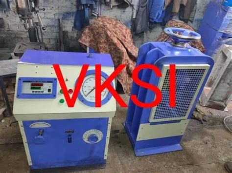 1HP Cube Compression Testing Machine Capacity 200 Ton Model Name Number VKSI 093 At Rs
