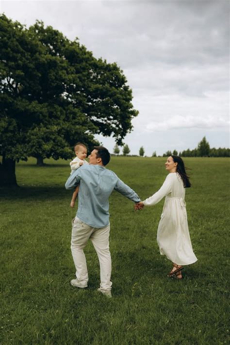 Семейная фотосессия на природе Семейные фотосессии Фотография