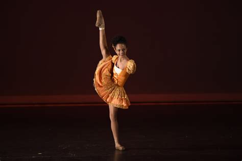 ‘we Can Do Anything But Give Up Brazilian Ballerina 19 Born Without