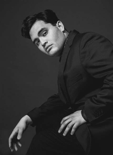 Yadam Es Cantante Venezolano Y El Nuevo Nombre Del Pop Queer