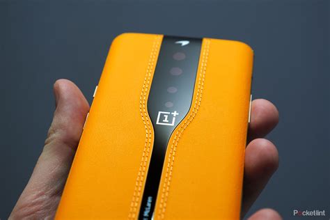 Oneplus Concept One Review There S Glory In This Gimmick