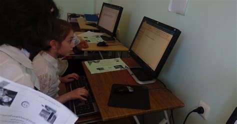 მზია კეკელიძე ისტ სკოლაში წრე 5 კლასი ისტ ში მე და კომპიუტერი