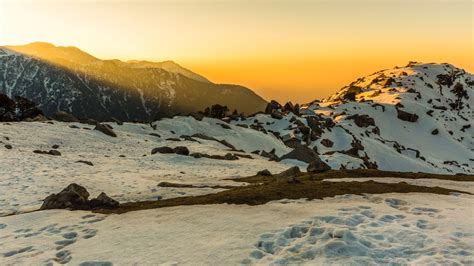 Triund Trek Guide Best Time To Visit How To Reach And Top Nearby Attractions