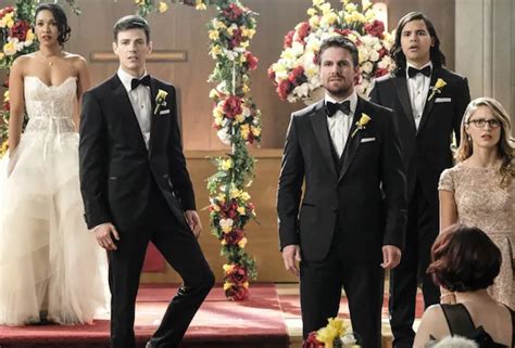 Arrowverse Crossover Extended Promo Earth X Nazis Crash Barry Iris Wedding