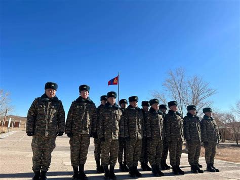 Монгол Улсын Ерөнхийлөгч У Хүрэлсүх хилийн цэргийн 0223 дугаар салбарт алба хааж буй хилчидтэй уулза