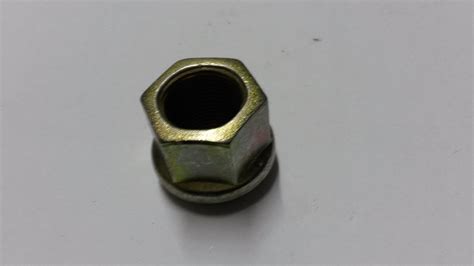 Mutter, Mercedes Benz, N074361020103 - Landmaschinen-Ersatzteile