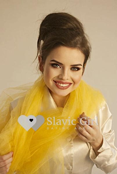 Brunette Girls Pictures Videos Of Brunette Women Date Beautiful Brunette Women Online