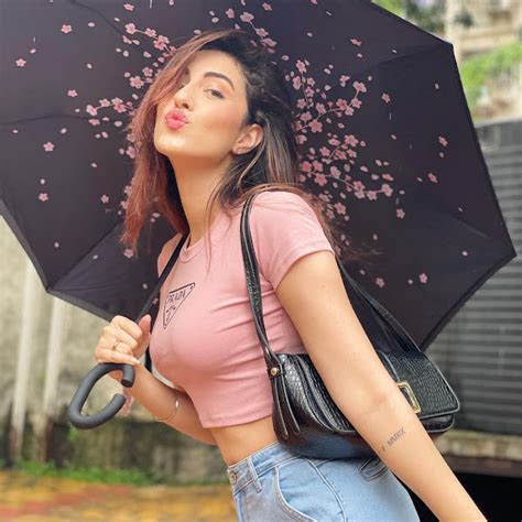 Samreen Kaur Hot Photos Beautiful Wallpaper Pics New Images